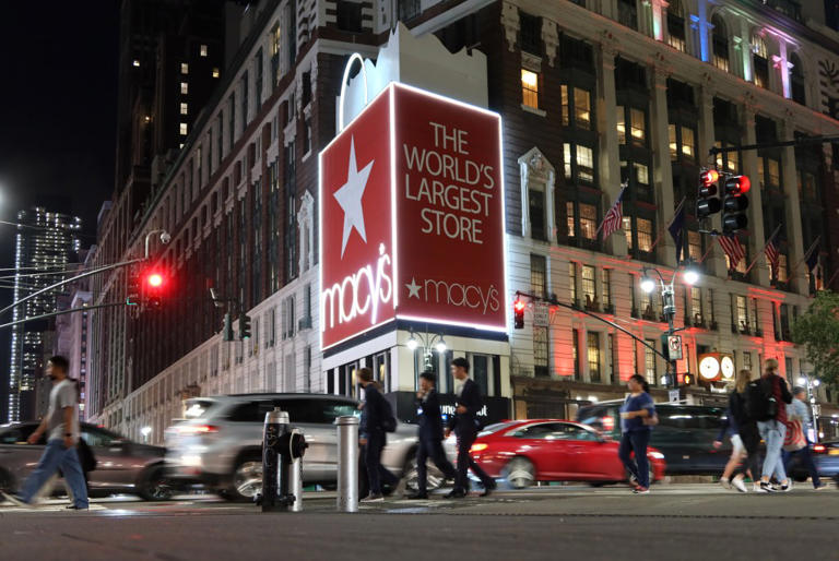 Macy’s 60-year-old ‘shopping bag’ billboard in Herald Square to be ...