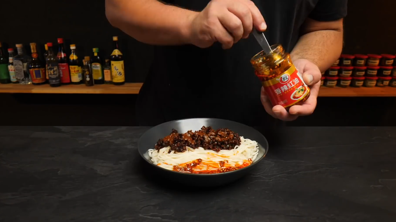 Fusion cooking experiment: Pad Thai flavours mixed with Italian pasta style
