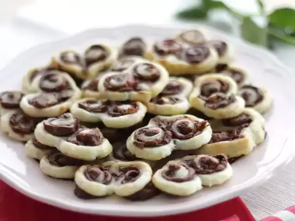 Nutella puffed hearts - Valentine's Day - video recipe!