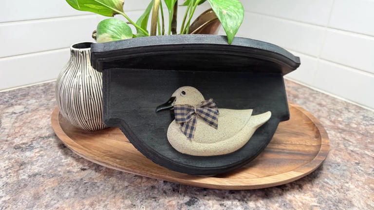 Goodbye boring kitchens — this nostalgic 80s thrift store find is a ...