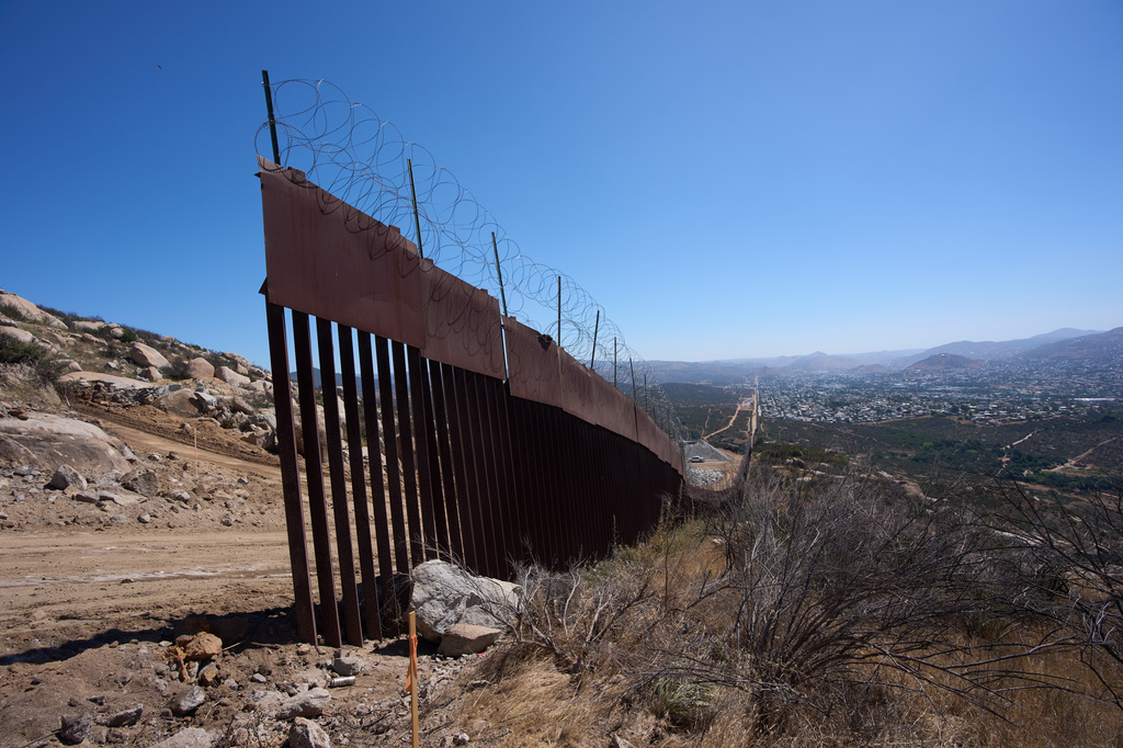 Trump builds the wall