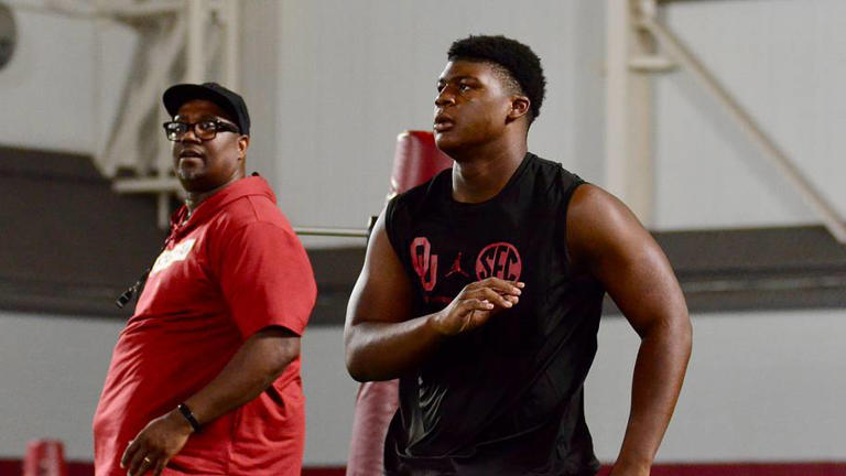 Oklahoma hosts elite DL prospect at Brent Venables football camp