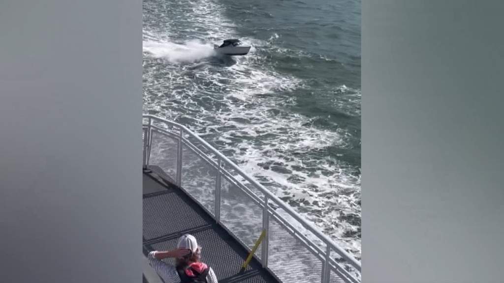 ‘Extraordinarily foolish’: Video shared online shows boat jumping in BC ...
