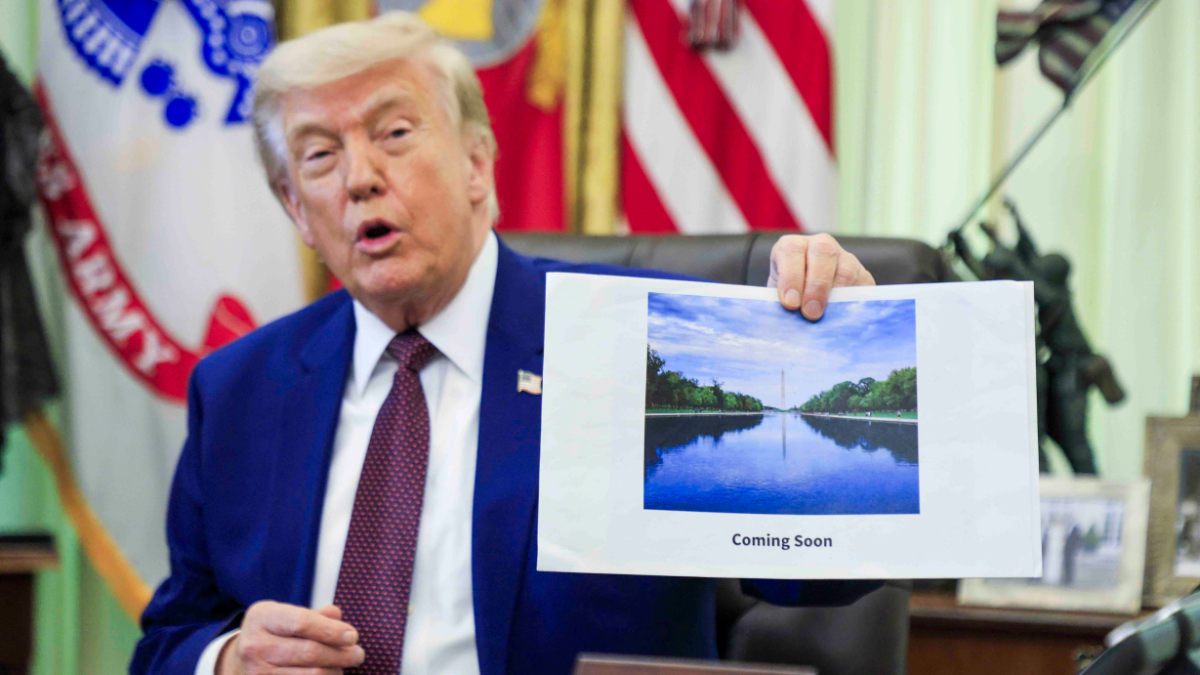 Donald Trump melts down over reflecting pool 'paint job'