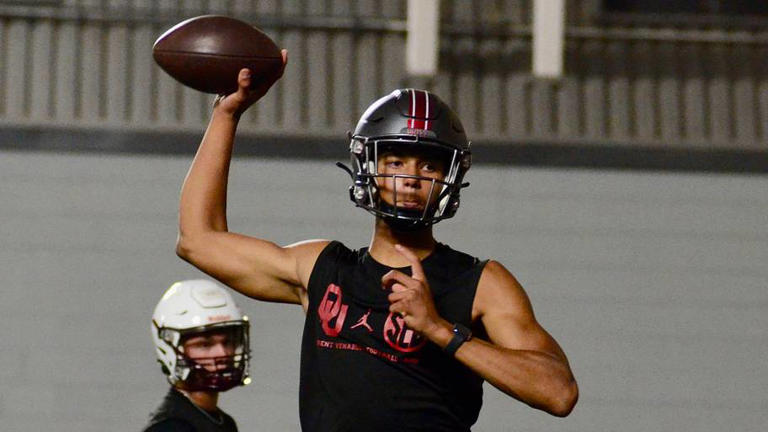 Oklahoma hosts elite DL prospect at Brent Venables football camp