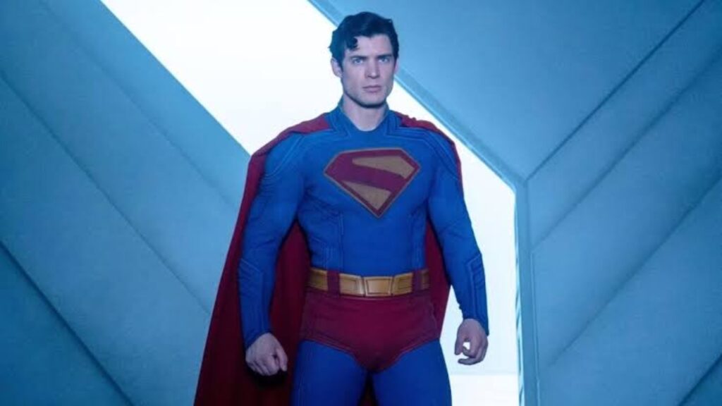 Superman’s new suit suggests that DCU is taking a different approach to ...