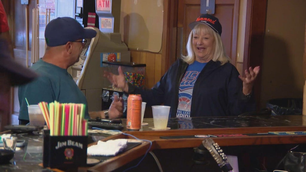 Chicago Bears fans divided in reaction to team's decision to focus on ...