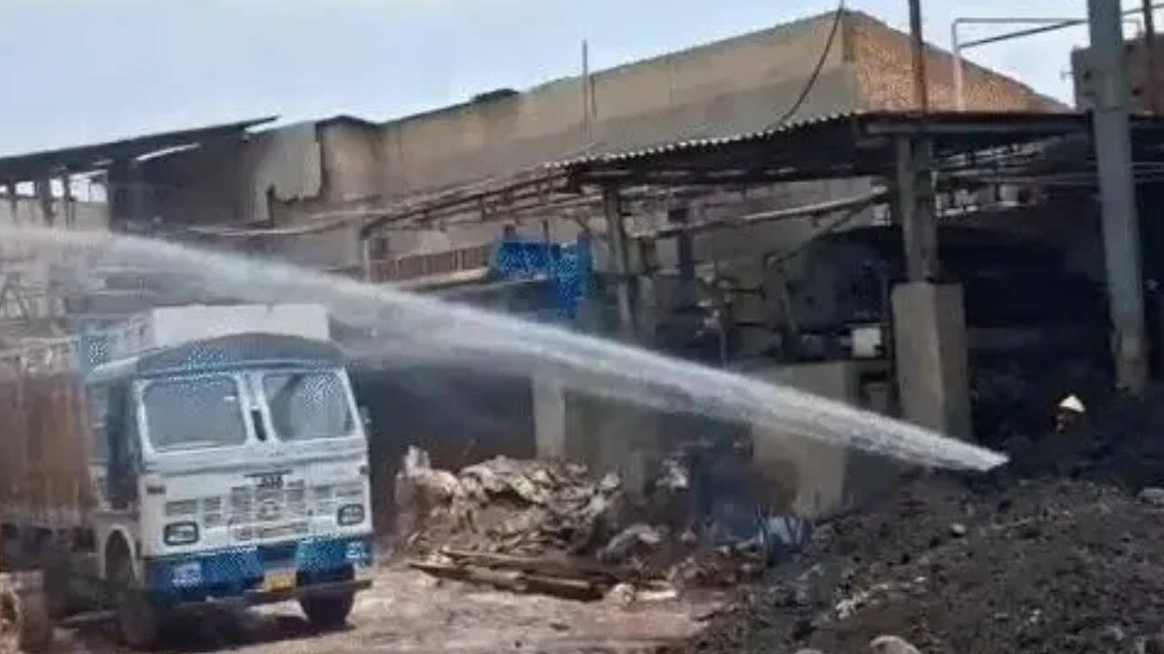 1 killed, 3 injured after blast in chemical tank at Naroda factory in ...