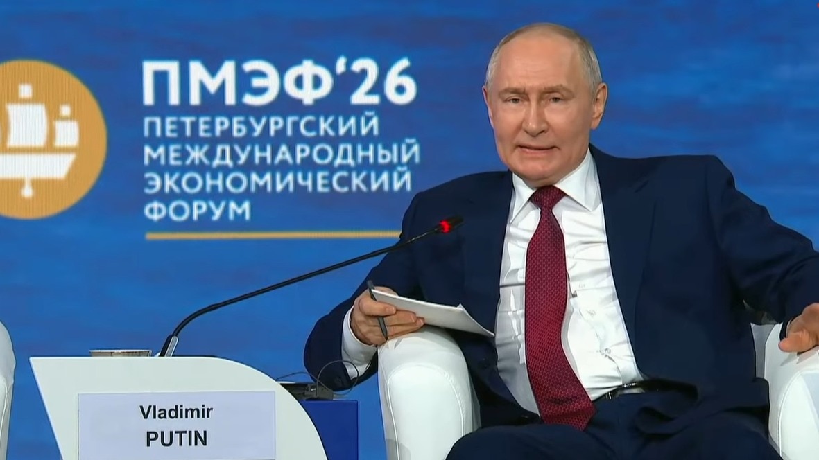 Putin calls out Zelenskyy's 'double standards' over Ukraine talks ...