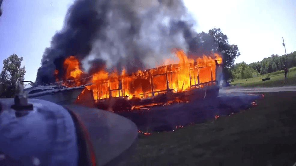 Helmet cam captures crews battling mobile homes, boat fire near Rose Hill