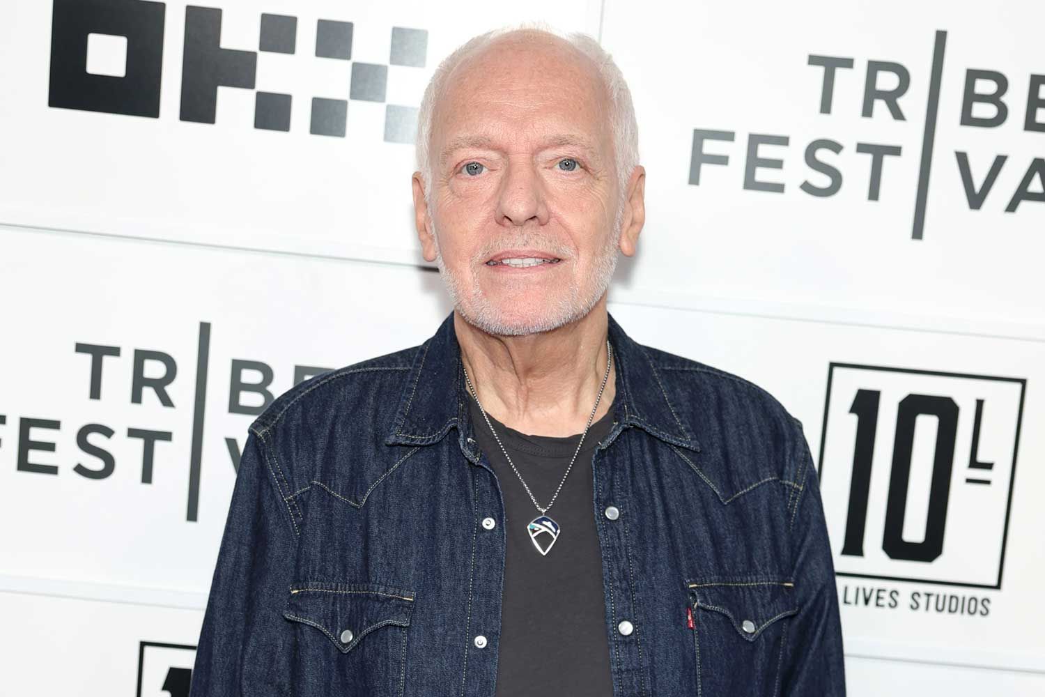 Peter Frampton is ready for 'the endgame' of his rare neuromuscular ...