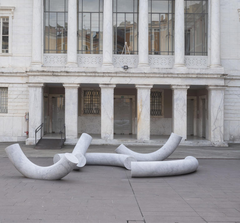 Al via White Carrara, design in marmo anima la città
