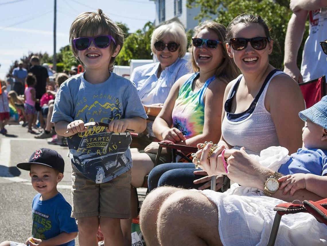 Waterfront festival brings thousands to Pierce County. Plan for traffic