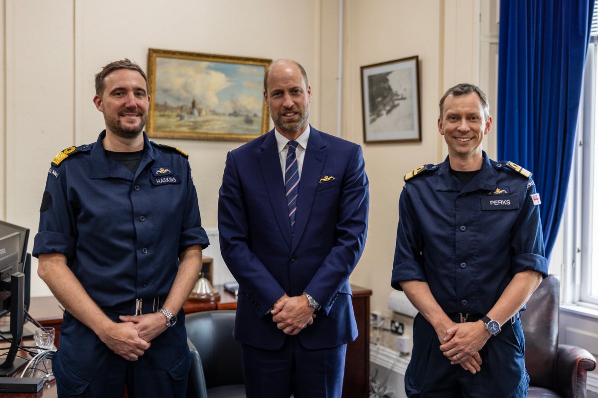 William tours Royal Navy nuclear submarine during naval base visit