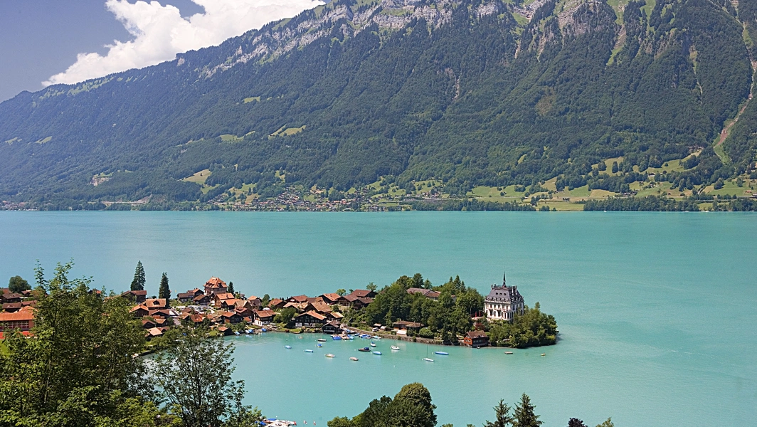 Lake Brienz adventures for your Swiss escape