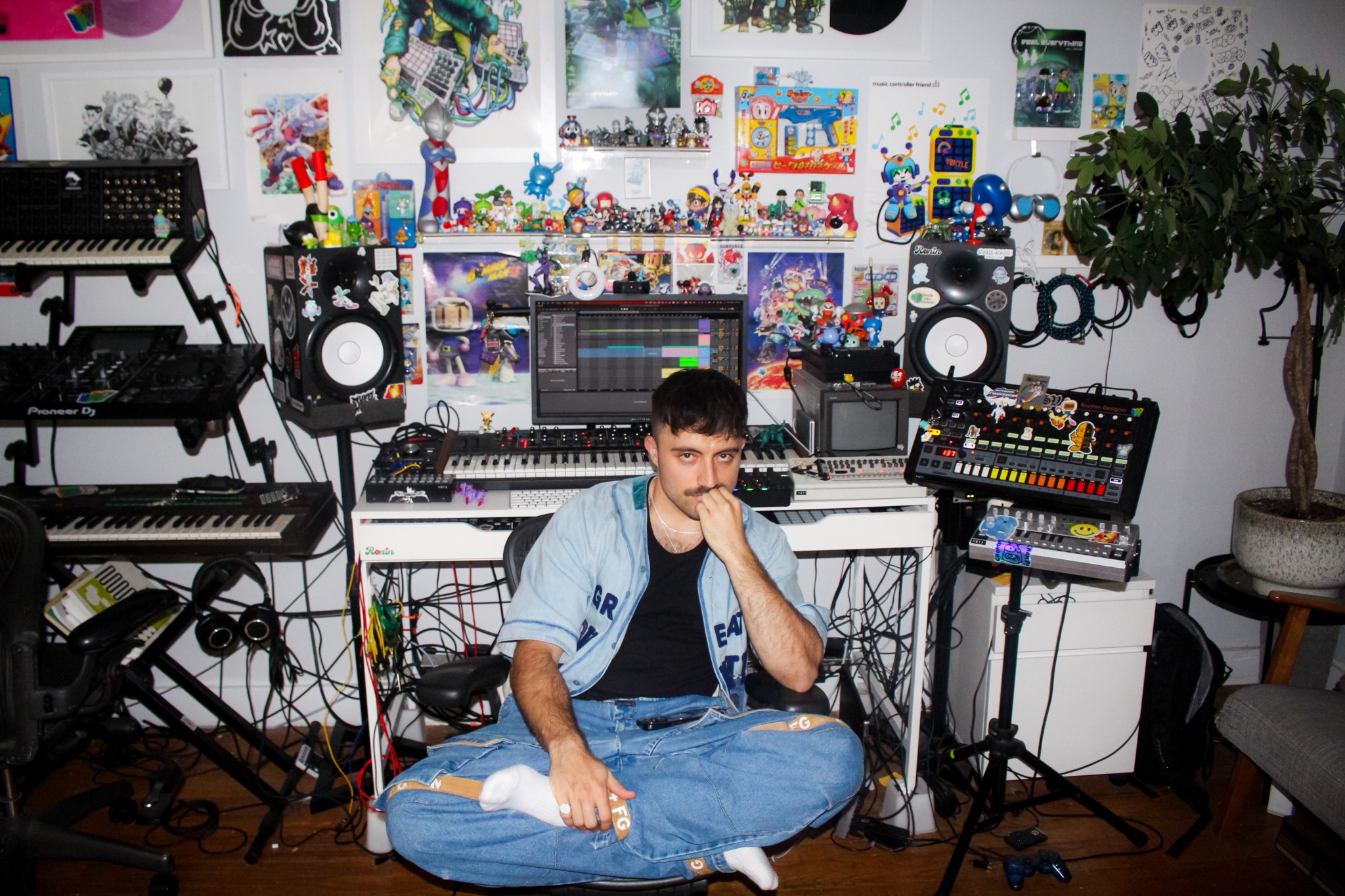 Wev builds a world of his own on "OST"