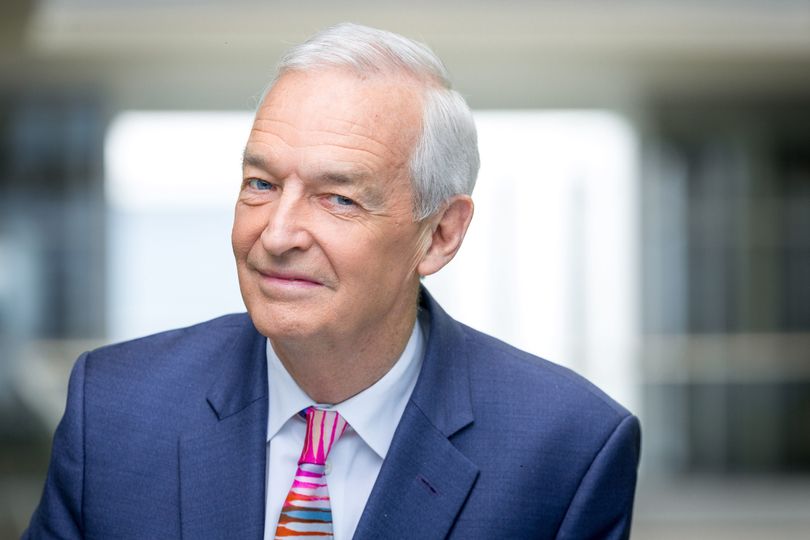 Former Channel 4 News presenter Jon Snow reveals secret Alzheimer's battle