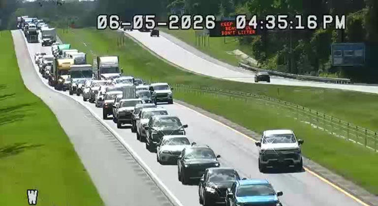 Tallahassee crash blocks lanes on Interstate 10