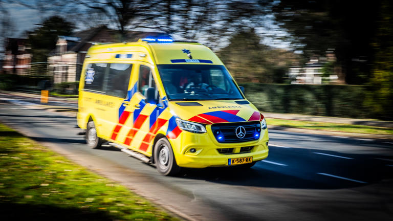 Surfer overleden op strand bij Brouwersdam in Ouddorp