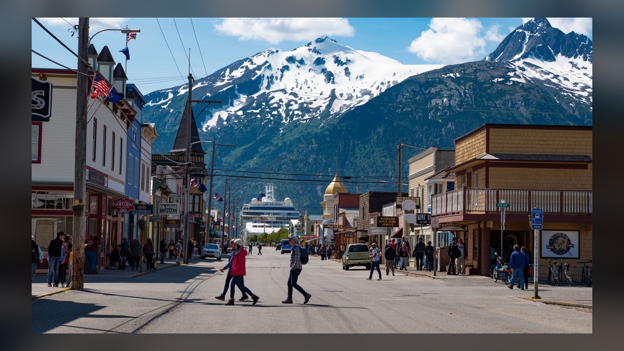 Why does a 1,200-person Alaska town draw a million visitors? Stand on ...