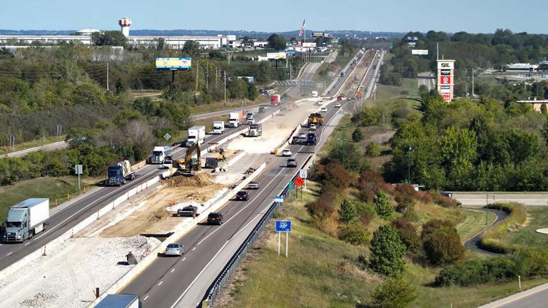 Crashes plague I-70 construction zones during KC-area road work. What's ...
