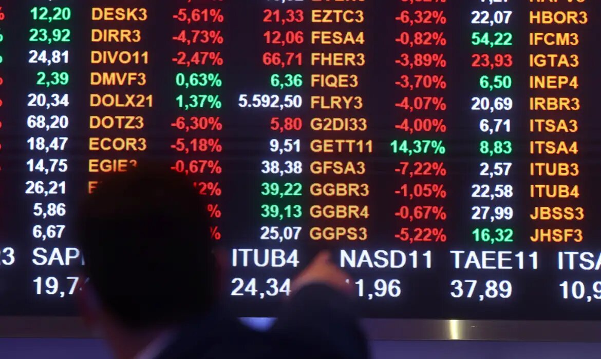 Ibovespa abre estável com apoio de Petrobras e Vale; frigoríficos ...