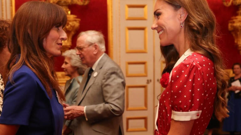With this stylistic choice, Kate Middleton makes a noticeable nod to ...