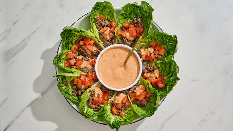 Burger deluxe lettuce wraps recipe