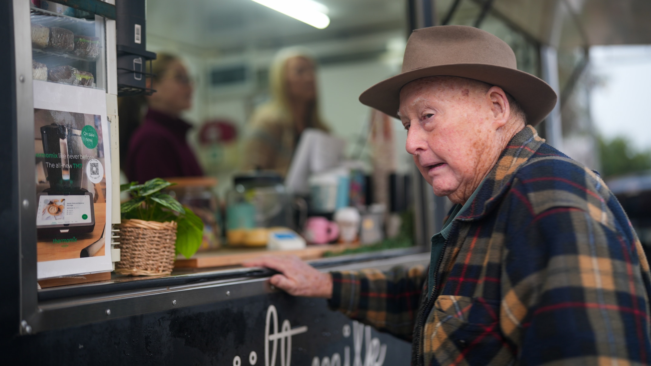 Underbool community hooked on coffee van that opens for 20 minutes a day
