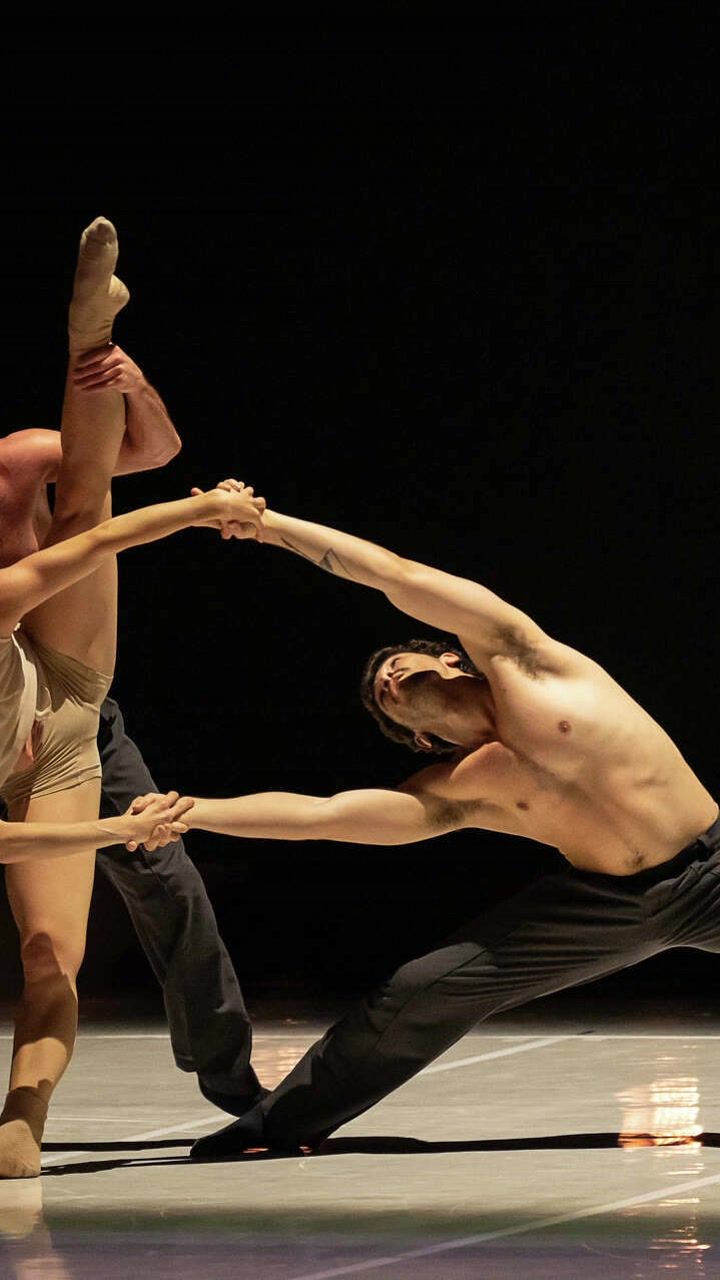 Leonard Cohen music powers Ballets Jazz Montréal