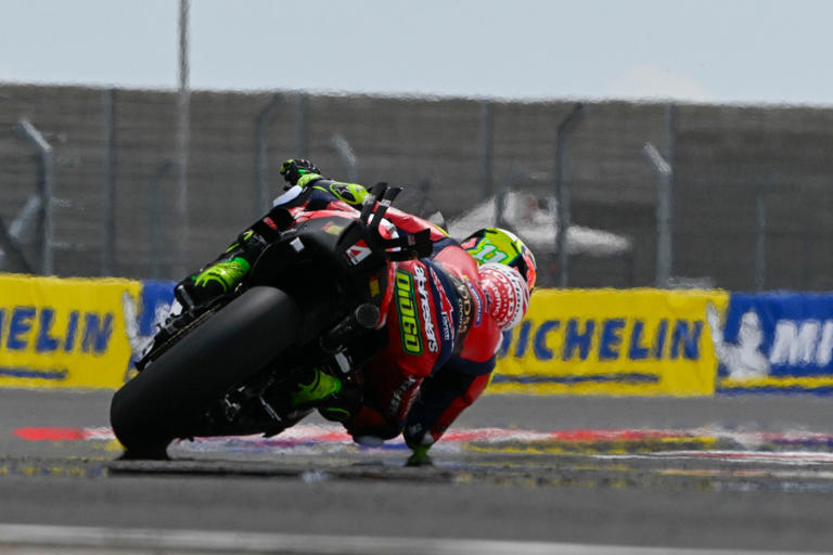 Pedro Acosta perplexed by Hungary pace advantage: "I cannot think about ...
