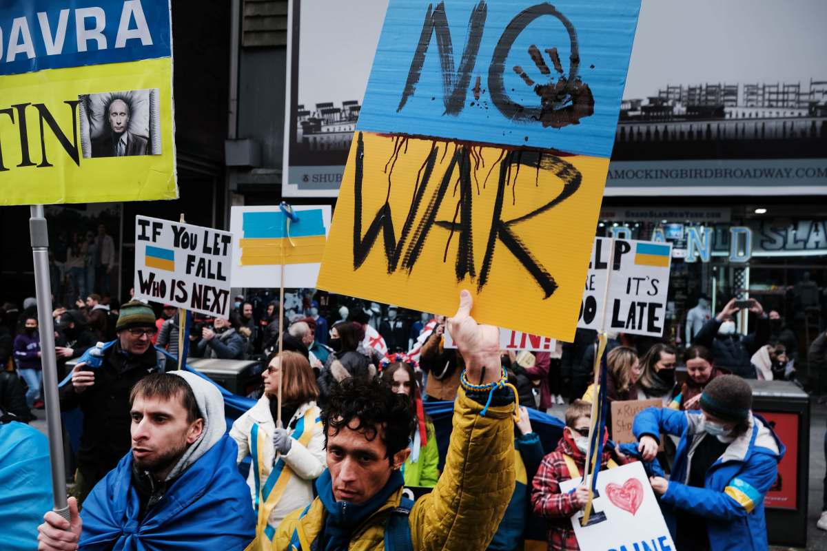Ilhan Omar breaks with both parties on Ukraine, questions Russia sanctions