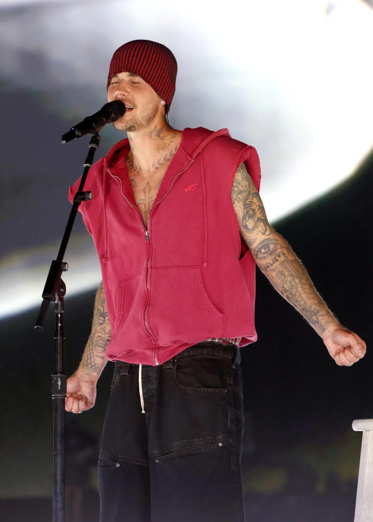 Justin Bieber the favorite over Miley Cyrus to play Super Bowl 2027 ...