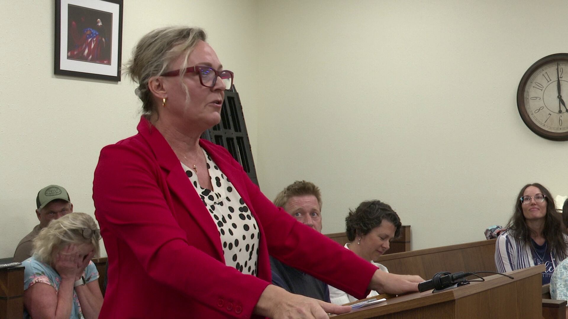 Oliver County commissioners hear concerns about proposed data center noise