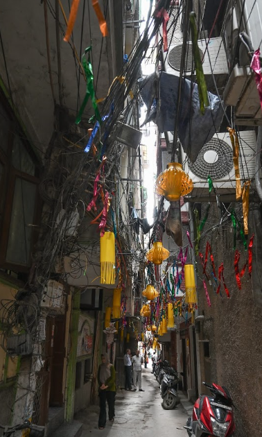 In South Delhi’s Hauz Rani, residents rely on themselves and their ...