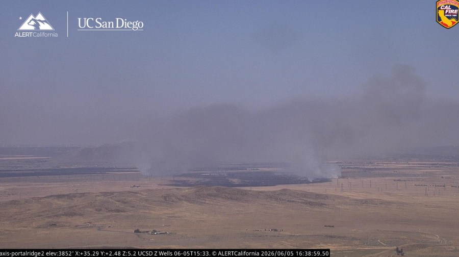 Fire in Antelope Acres prompts evacuation warnings in Kern County