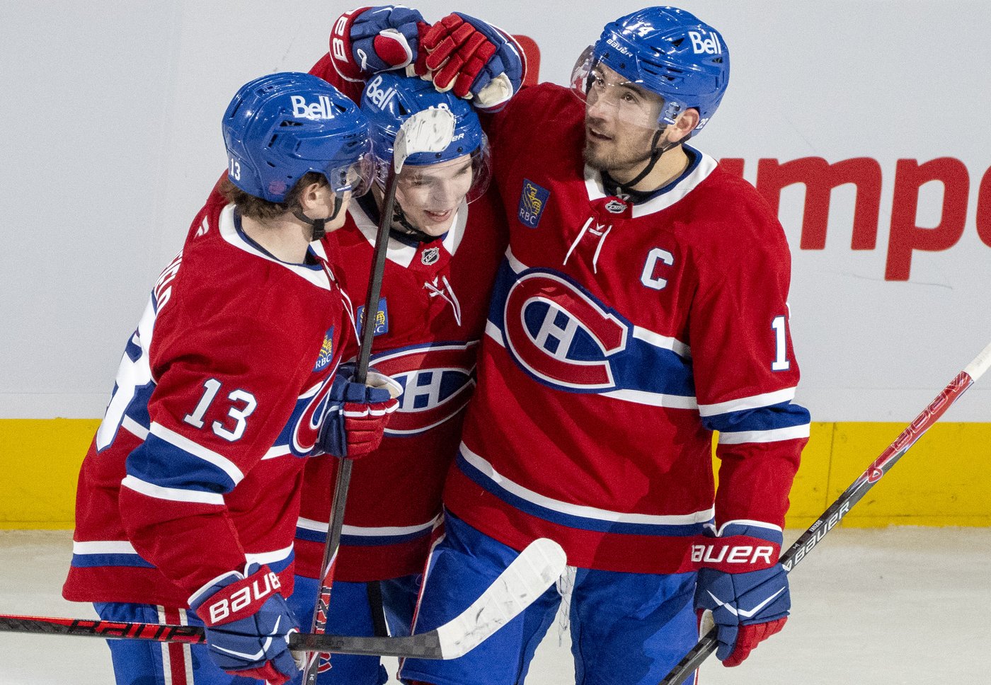 Canadien : Nick Suzuki remporte le trophée Selke, Cole Caufield le Lady ...