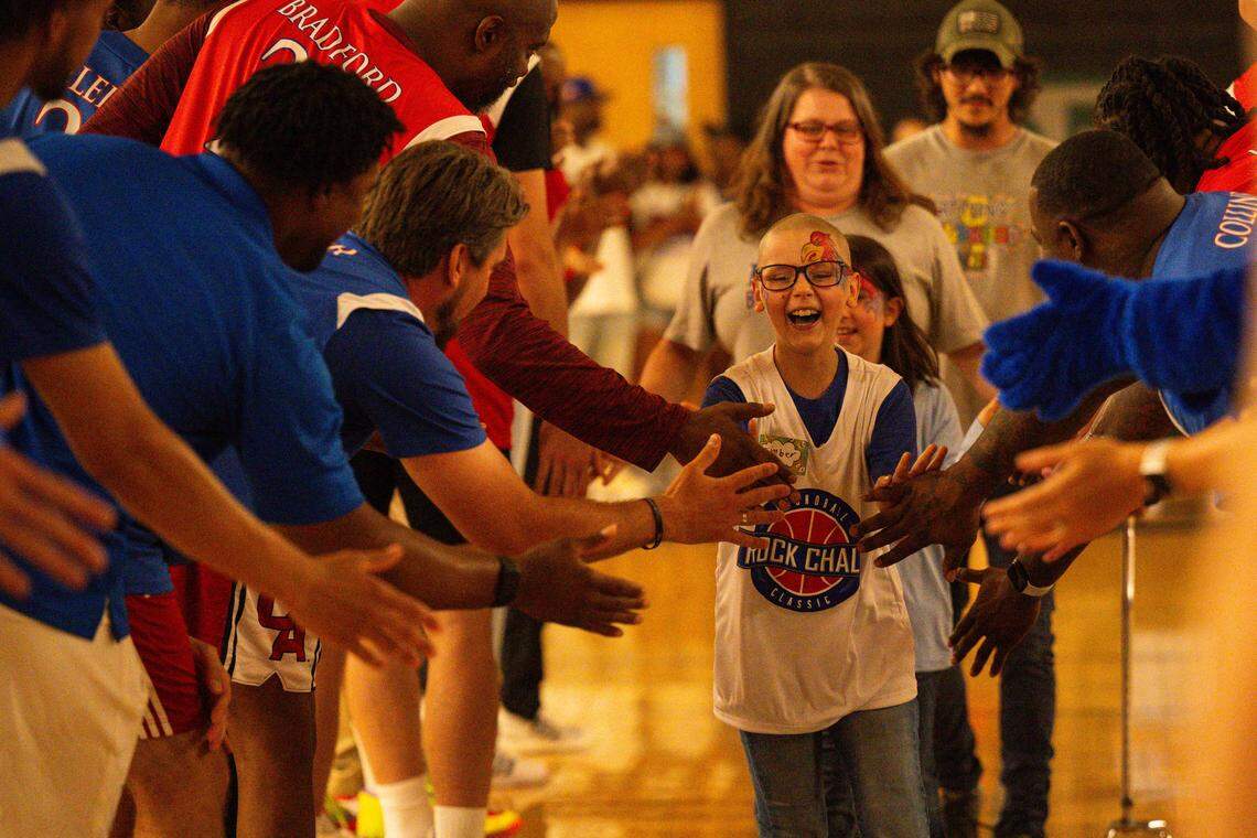 Former KU hoops star Zeke Mayo's Roundball Classic debut made for ...
