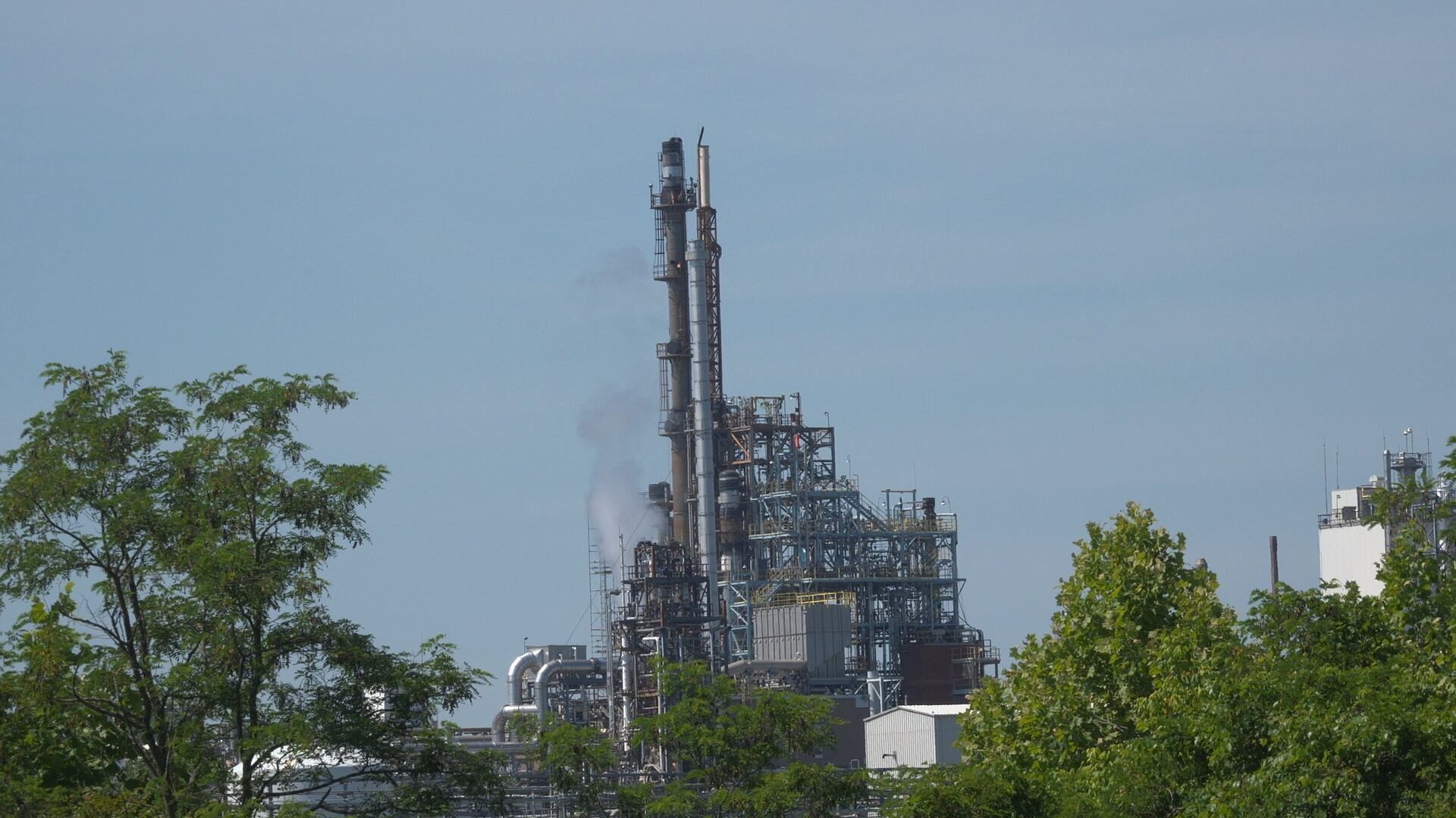 Federal appeals court throws out Chemours pollution injunction