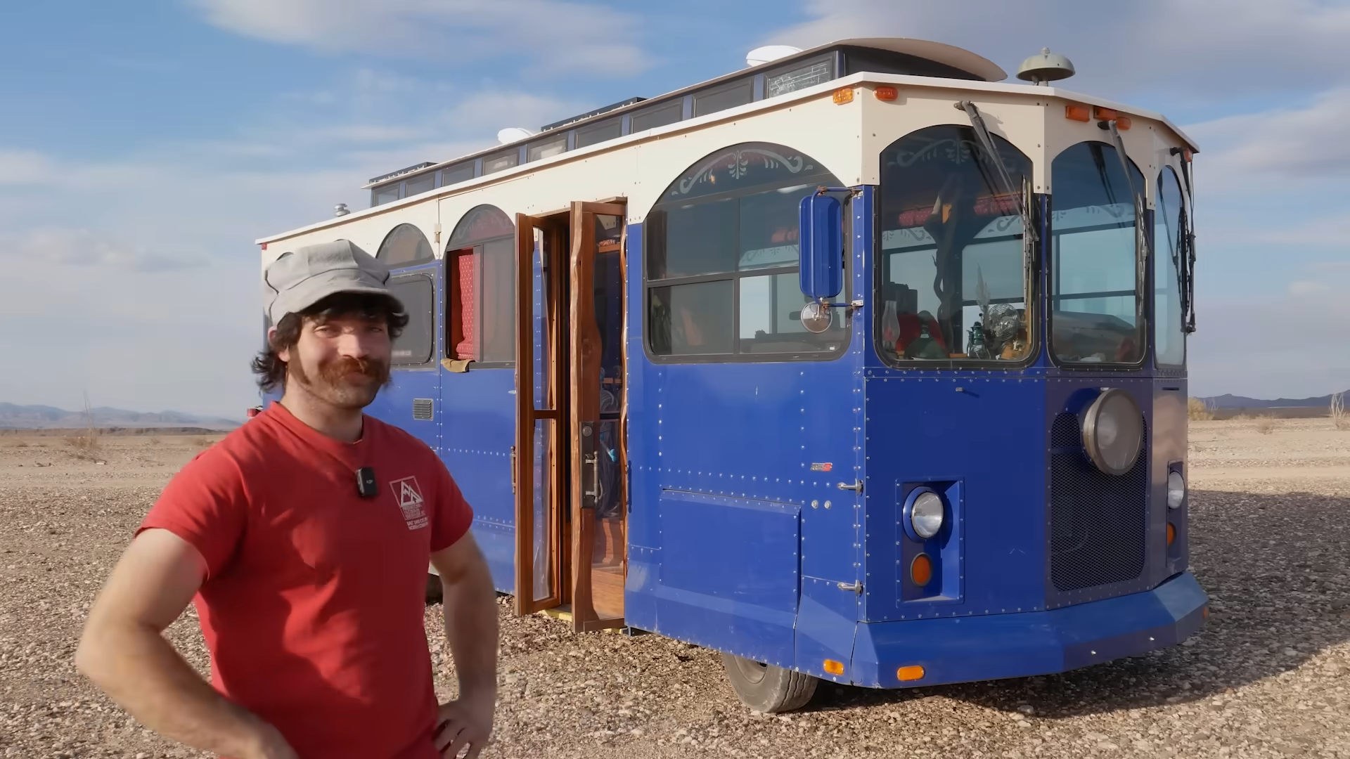 He turned a historic trolley into a gorgeous studio apartment