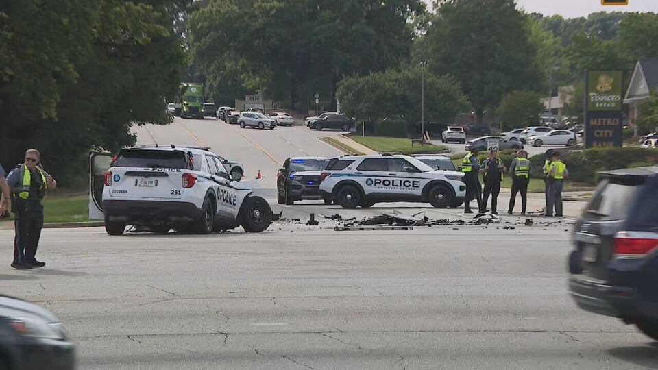 Gwinnett County police vehicle badly damaged in crash; officer not ...