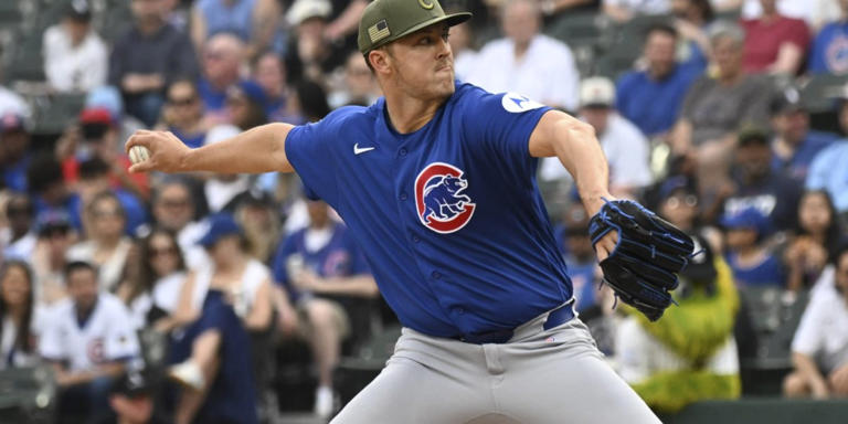 Cubs outfielders can’t catch balls 10 rows up the bleachers