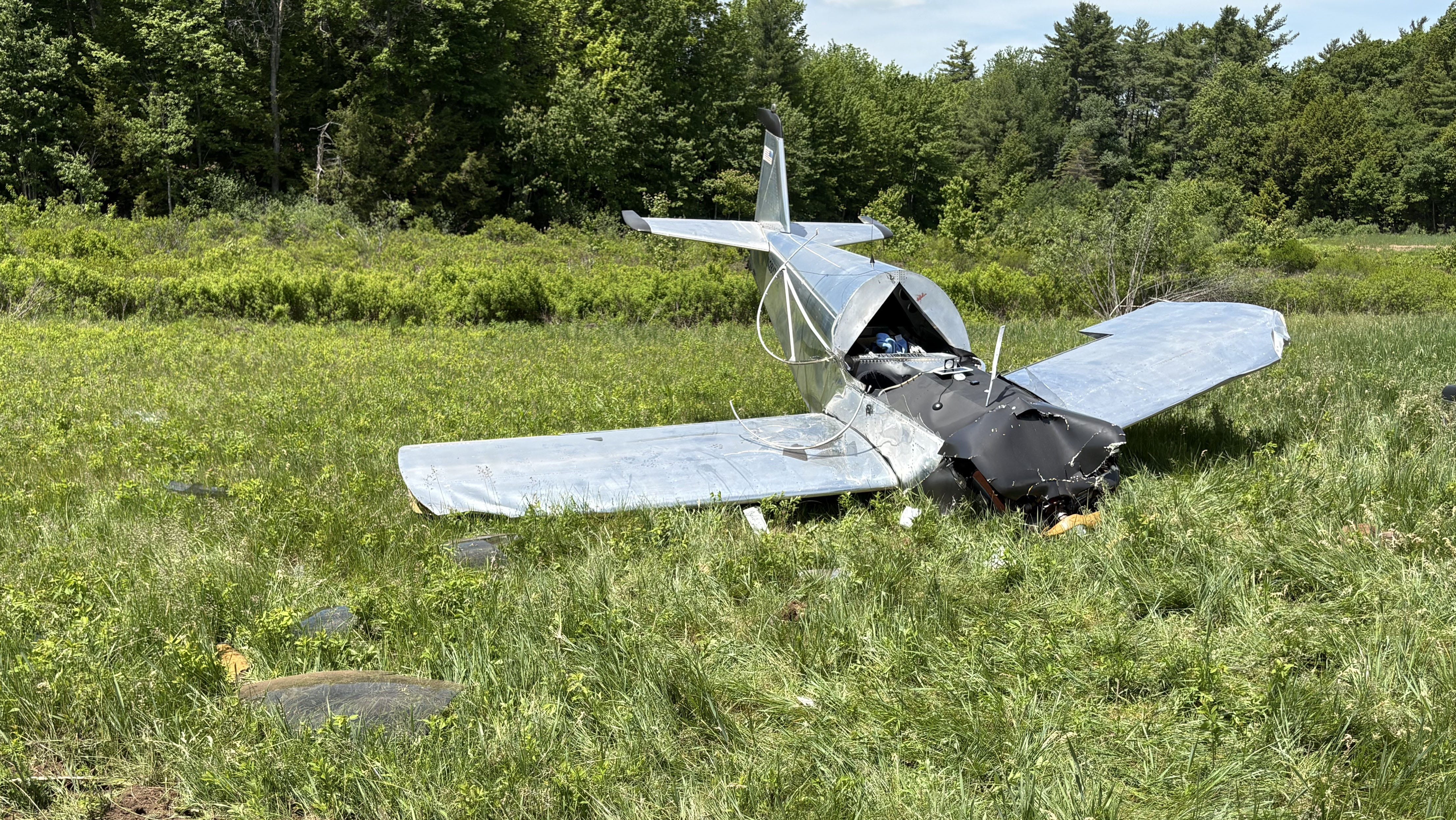 Pilot injured after small plane crashes near Jaffrey runway