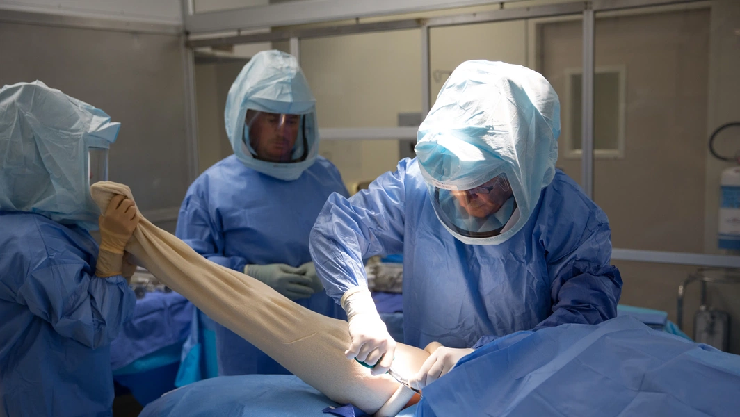 Study links major surgery to lasting memory loss in seniors