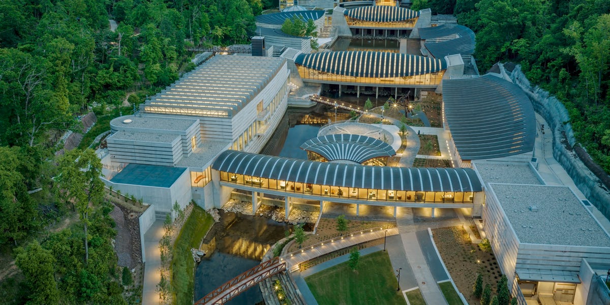 Crystal Bridges marks 15 years with a major expansion