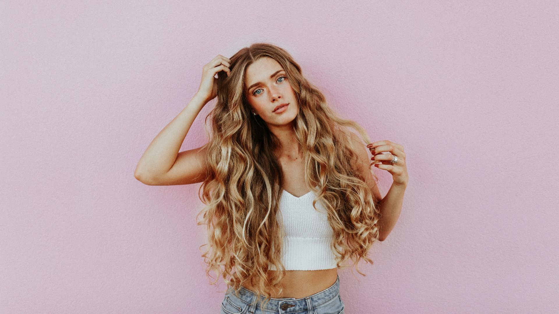 10 signs you're more attractive than you think & 10 signs you're just ...