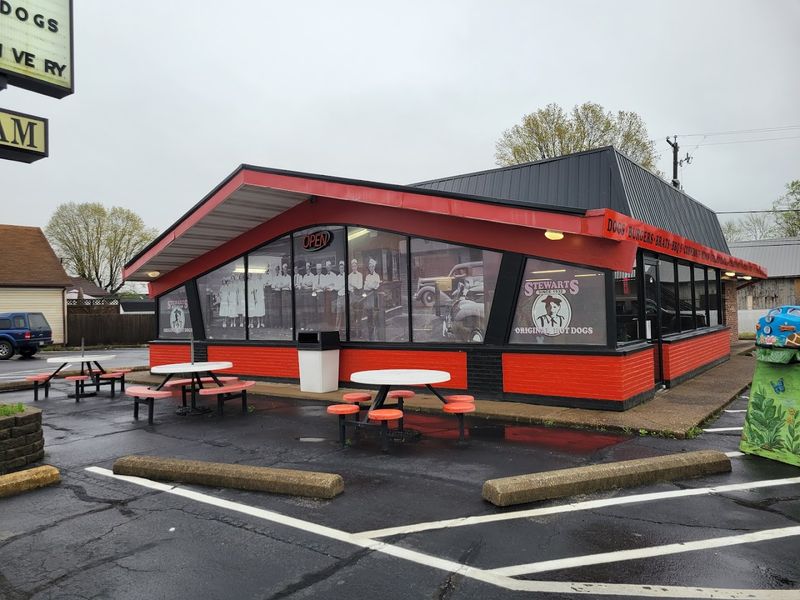 Locals have been flocking to this West Virginia carhop since 1932 for ...