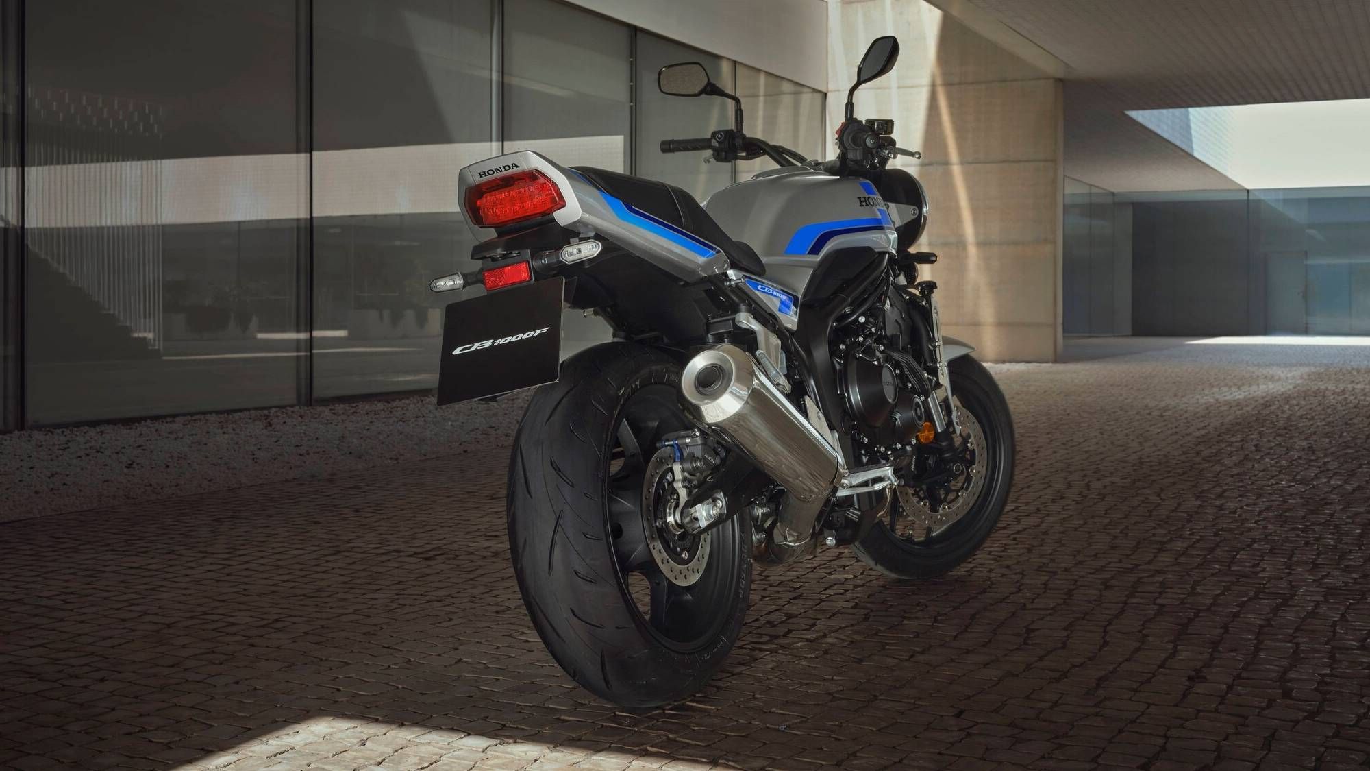 Honda’s new inline-four bike is a Yamaha XSR killer