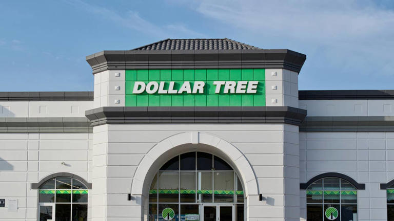 Dollar Tree's lemon-themed glasses add cheerful color to your summer drinks