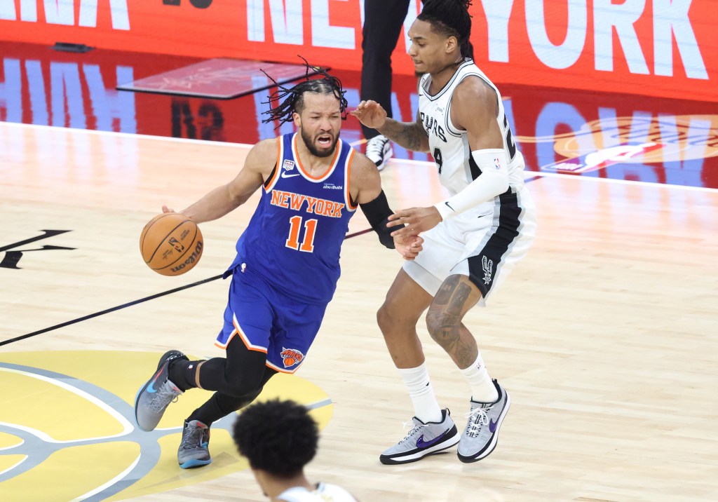 Knicks take commanding NBA Finals lead over Spurs after they scrape ...
